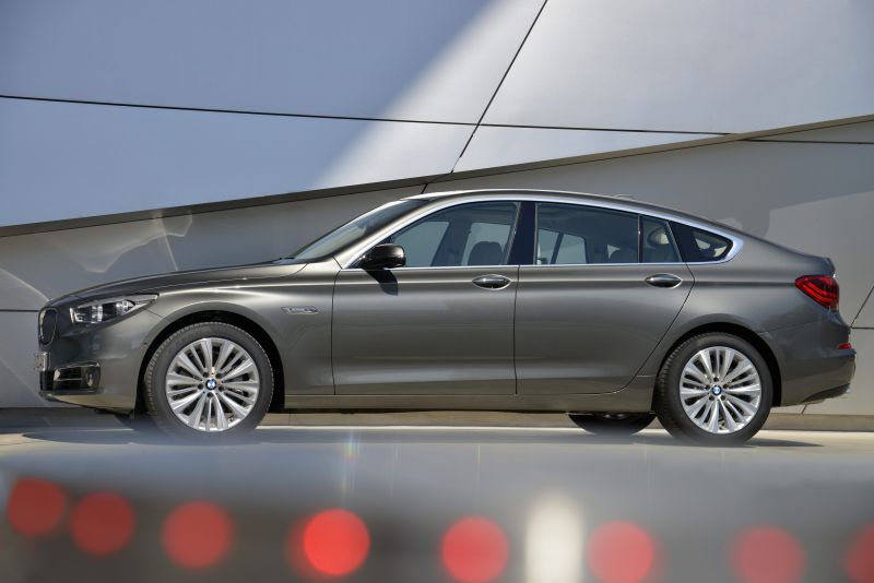 BMW 5 Series Gran Turismo (F07 LCI, Facelift 2013) 550i (450 Hp) Steptronic